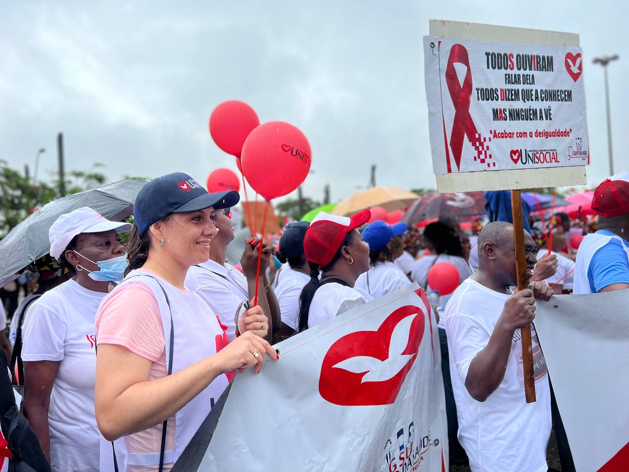Unisocial na Angola participa da marcha alusiva ao Dia Mundial da luta ...
