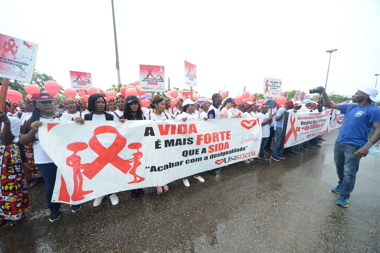 Unisocial na Angola participa da marcha alusiva ao Dia Mundial da luta ...