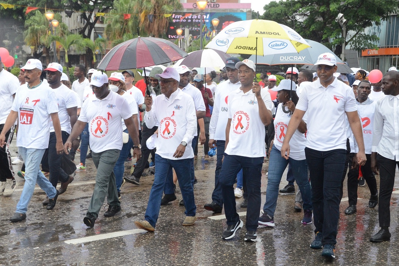 Unisocial na Angola participa da marcha alusiva ao Dia Mundial da luta ...