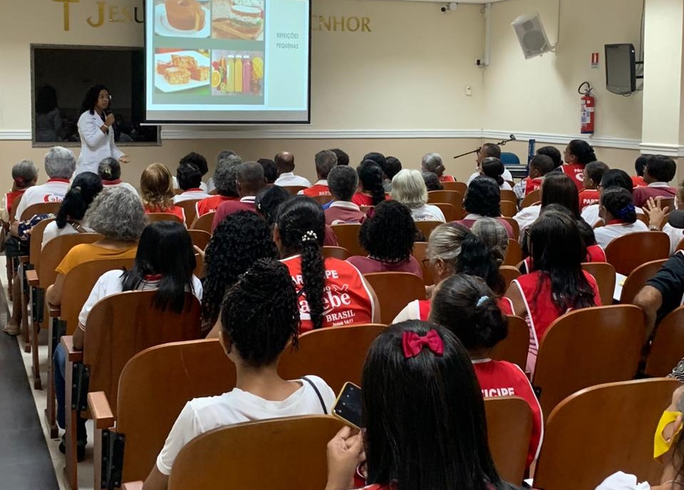 Calebe mostra que "Beleza não tem idade" - Universal.org – Portal ...