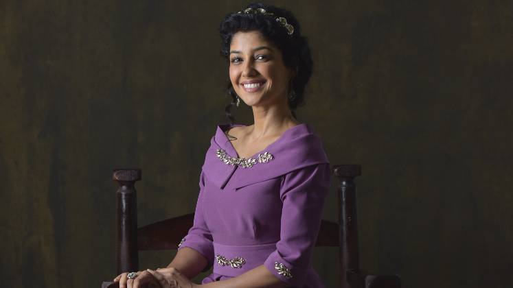 Narradora conta a história de Reis e traz reflexões sobre a trama ...