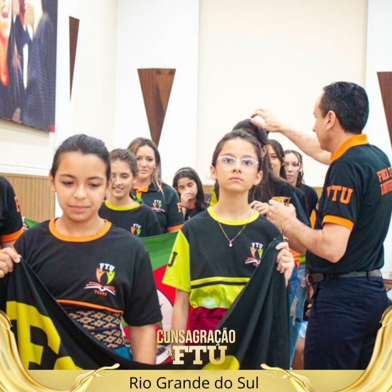 Adolescentes do Força Teen Universal são consagrados - Universal.org ...