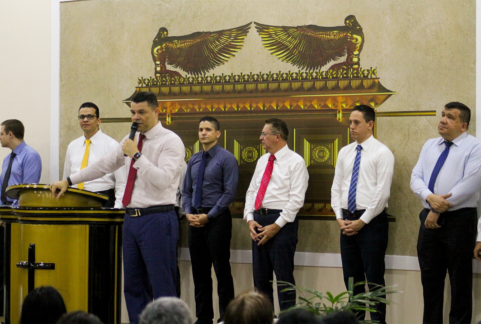 Confira como foi a reinauguração do novo templo da Universal Parque do ...